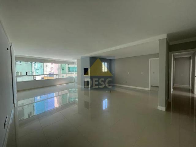 Apartamento em Centro, Balneário Camboriú/SC de 160m² 3 quartos à venda por R$ 3.299.900,00