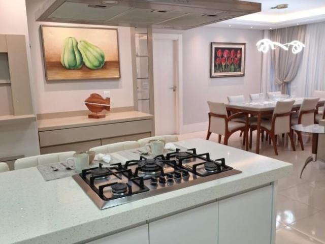 Apartamento em Centro, Balneário Camboriú/SC de 130m² 3 quartos à venda por R$ 3.299.900,00