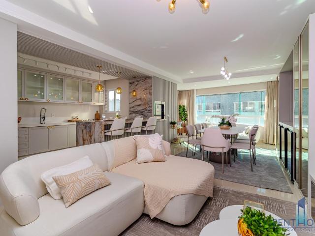 Apartamento em Centro, Balneário Camboriú/SC de 130m² 3 quartos à venda por R$ 3.589.900,00