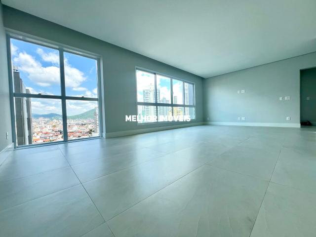 Apartamento em Centro, Balneário Camboriú/SC de 132m² 4 quartos à venda por R$ 2.249.000,00