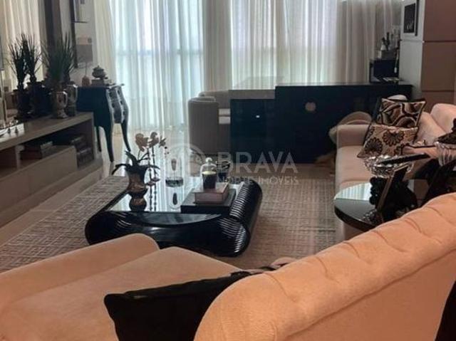 Apartamento em Centro, Balneário Camboriú/SC de 132m² 3 quartos à venda por R$ 3.549.900,00