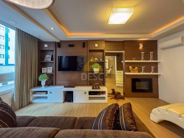 Apartamento em Centro, Balneário Camboriú/SC de 140m² 3 quartos à venda por R$ 2.899.000,00