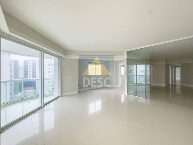 Apartamento em Centro, Balneário Camboriú/SC de 143m² 3 quartos à venda por R$ 3.501.900,00