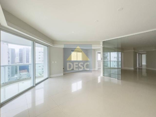 Apartamento em Centro, Balneário Camboriú/SC de 143m² 3 quartos à venda por R$ 3.501.000,00