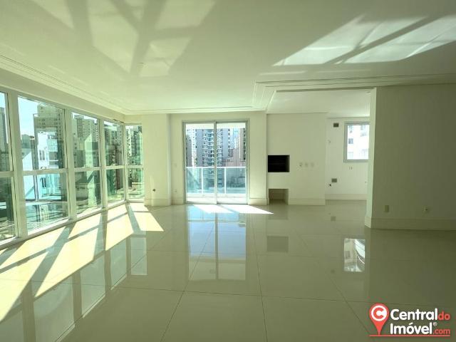 Apartamento em Centro, Balneário Camboriú/SC de 162m² 3 quartos à venda por R$ 3.249.900,00