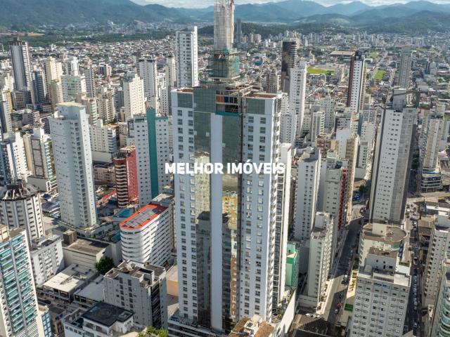 Apartamento em Centro, Balneário Camboriú/SC de 170m² 4 quartos à venda por R$ 5.995.000,00