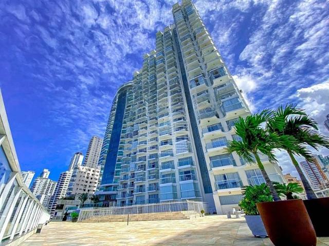 Apartamento em Centro, Balneário Camboriú/SC de 192m² 3 quartos à venda por R$ 2.799.900,00