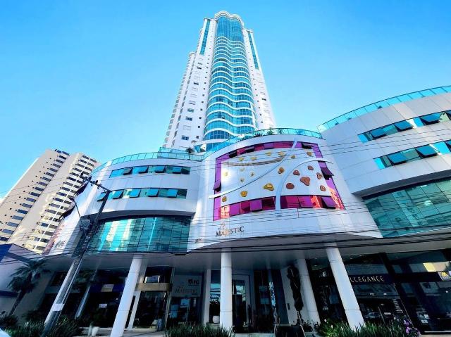 Apartamento em Centro, Balneário Camboriú/SC de 254m² 3 quartos à venda por R$ 3.689.900,00