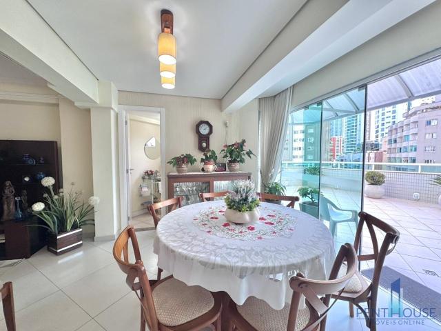 Apartamento em Centro, Balneário Camboriú/SC de 290m² 3 quartos à venda por R$ 3.399.000,00