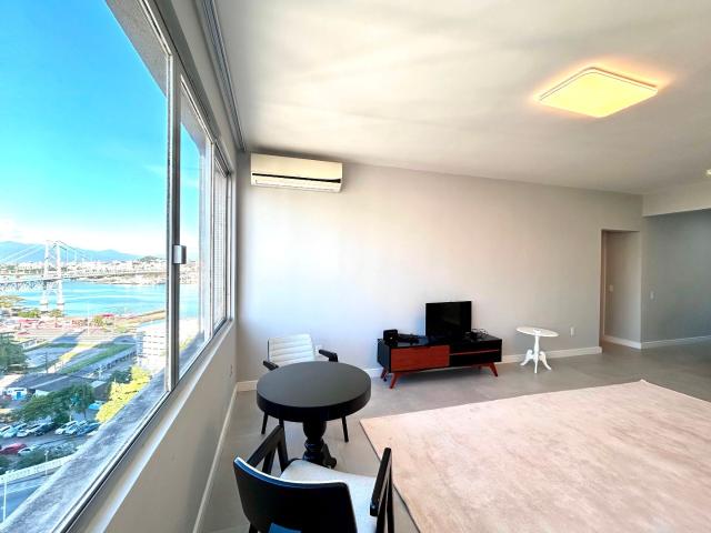Apartamento em Centro, Florianópolis/SC de 108m² 3 quartos para locação R$ 6.900,00/mes