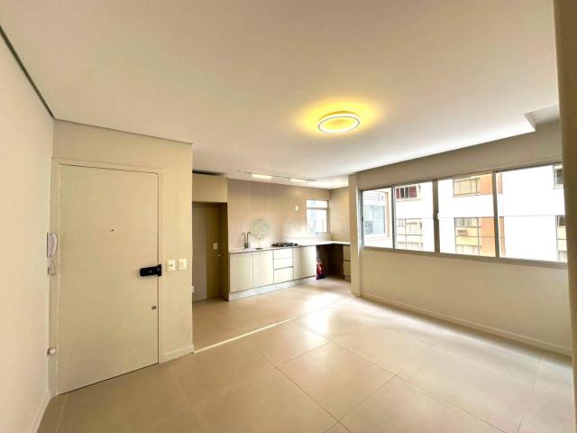 Apartamento em Centro, Florianópolis/SC de 60m² 2 quartos à venda por R$ 879.900,00