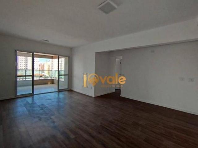 Apartamento em Centro, Jacareí/SP de 124m² 3 quartos à venda por R$ 715.000,00