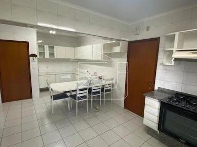 Apartamento em Centro Marília, SP