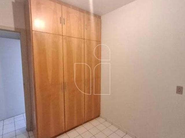Apartamento em Centro Marília, SP por 1