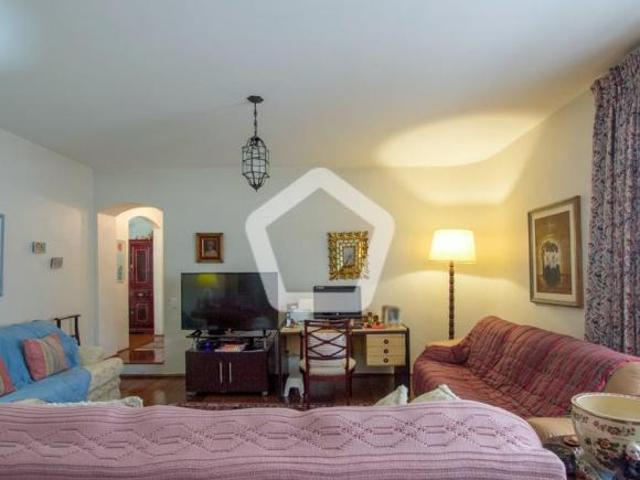 Apartamento em Cerqueira César