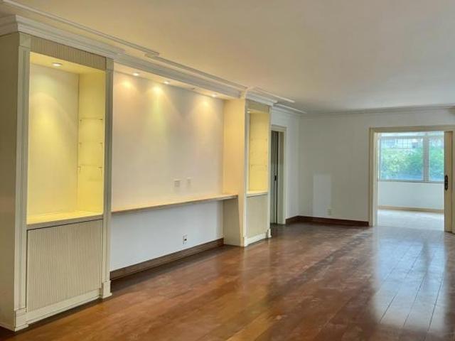 Apartamento em Cerqueira César com 471m², 3 quartos, 2 suítes, 3 vagas