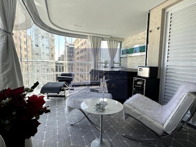 Apartamento em Cerqueira César São Paulo, SP