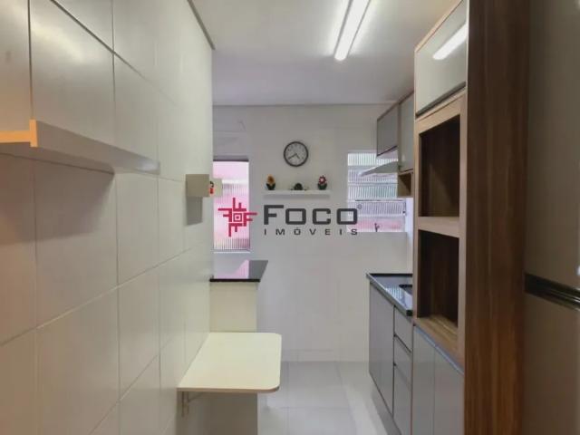 Apartamento em cima de padaria Parque Industrial 2 quartos 61m²