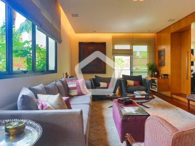 Apartamento em Cidade Monções