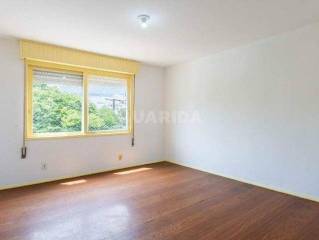 Apartamento em com 2 dormitórios e vaga de garagem coberta. COD: 5830