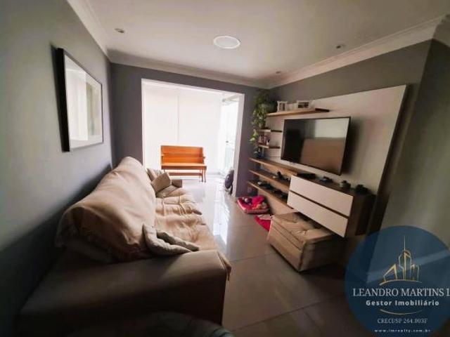 Apartamento em Condomínio à Venda em Vila Isa SP