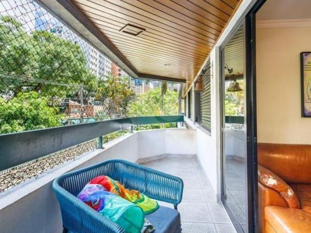 Apartamento em condomínio clube para venda Moema Pássaros