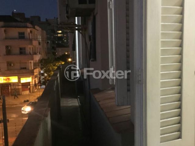Apartamento em condomínio com 4 dormitórios em Porto Alegre