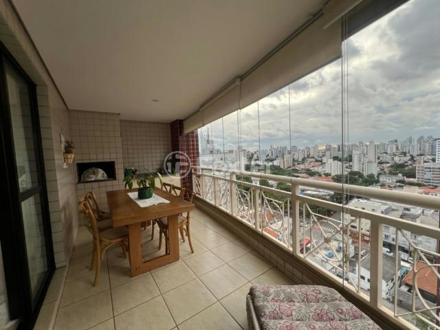 Apartamento em condomínio com 4 dormitórios em São Paulo