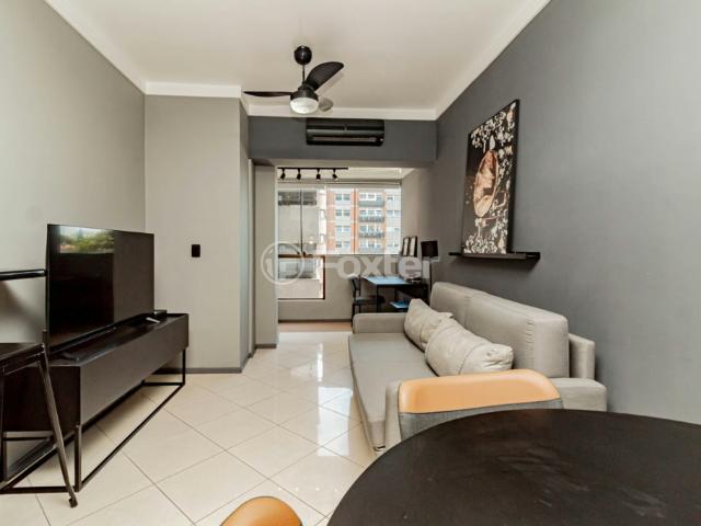 Apartamento em condomínio com 1 dormitórios em Porto Alegre