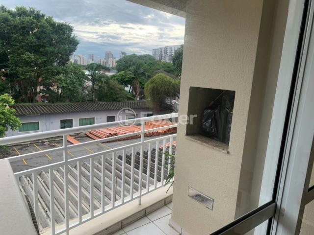 Apartamento em condomínio com 2 dormitórios em São Paulo