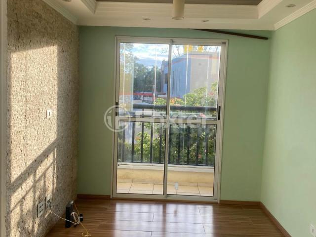 Apartamento em condomínio com 2 dormitórios em Guarulhos