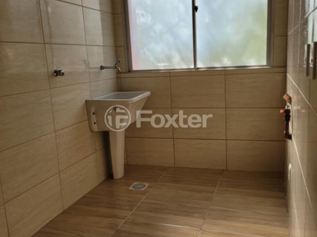 Apartamento em condomínio com 2 dormitórios em Porto Alegre