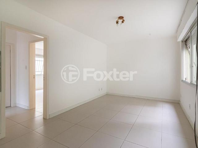 Apartamento em condomínio com 2 dormitórios em Porto Alegre