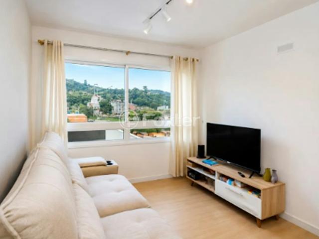 Apartamento em condomínio com 2 dormitórios em Porto Alegre