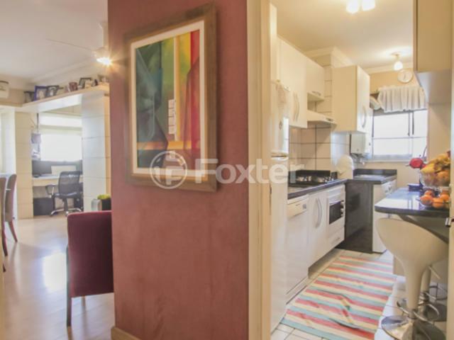 Apartamento em condomínio com 2 dormitórios em Porto Alegre