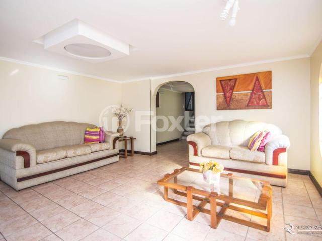 Apartamento em condomínio com 2 dormitórios em Porto Alegre