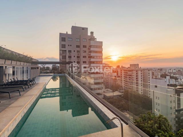 Apartamento em condomínio com 2 dormitórios em Porto Alegre