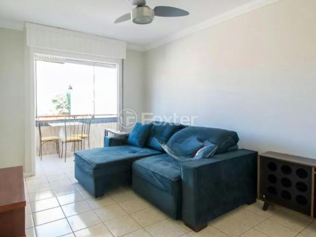 Apartamento em condomínio com 2 dormitórios em Porto Alegre
