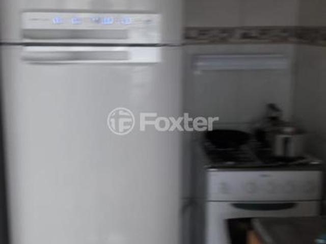 Apartamento em condomínio com 2 dormitórios em Porto Alegre