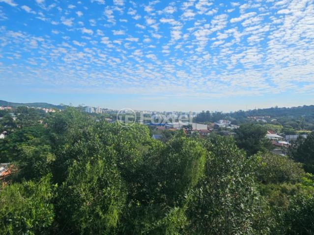 Apartamento em condomínio com 2 dormitórios em Porto Alegre