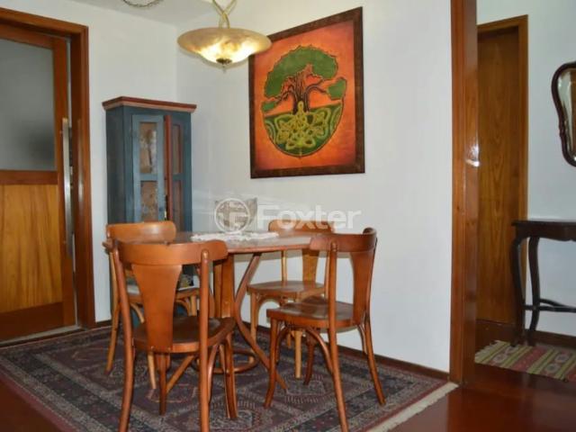 Apartamento em condomínio com 2 dormitórios em Porto Alegre