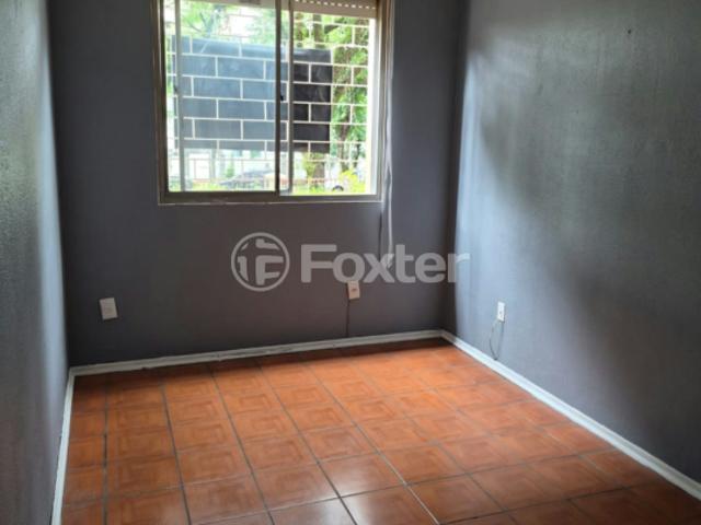 Apartamento em condomínio com 2 dormitórios em Porto Alegre