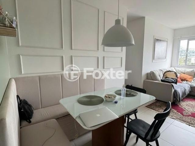 Apartamento em condomínio com 2 dormitórios em Porto Alegre