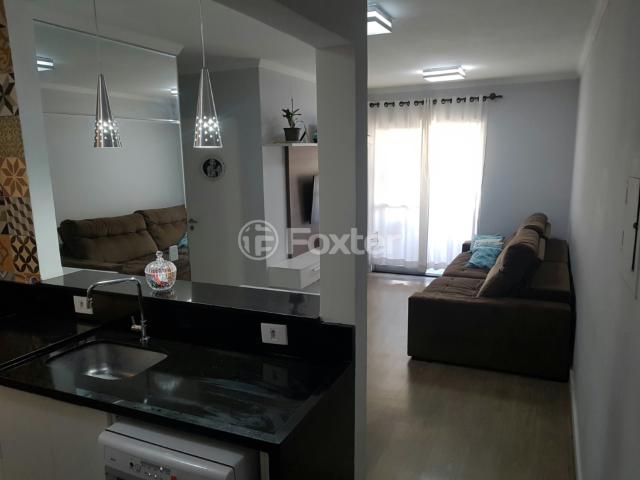 Apartamento em condomínio com 2 dormitórios em São Paulo