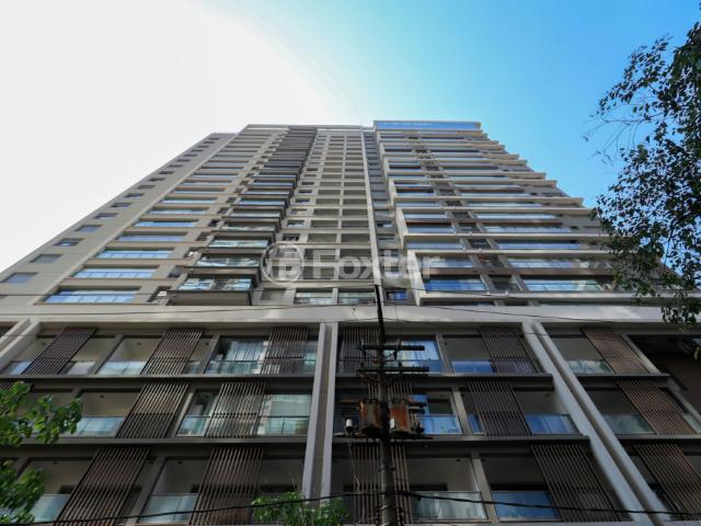 Apartamento em condomínio com 2 dormitórios em São Paulo