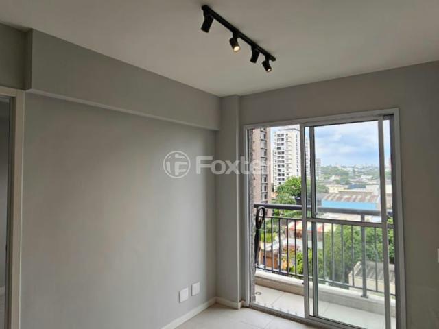 Apartamento em condomínio com 2 dormitórios em São Paulo