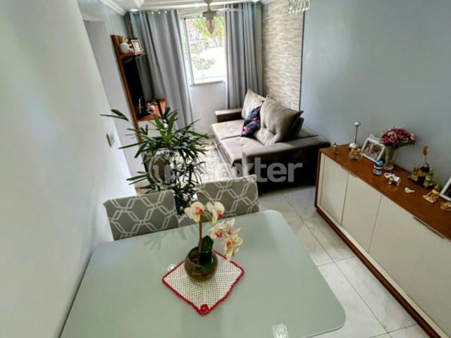 Apartamento em condomínio com 2 dormitórios em São Paulo