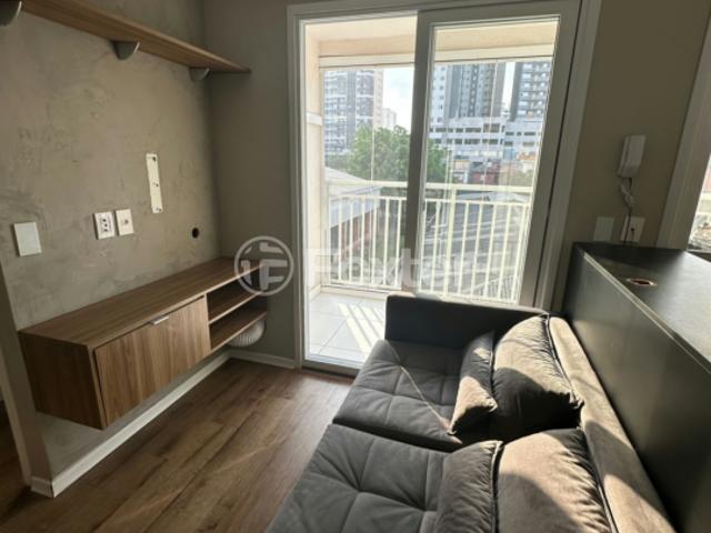 Apartamento em condomínio com 2 dormitórios em São Paulo
