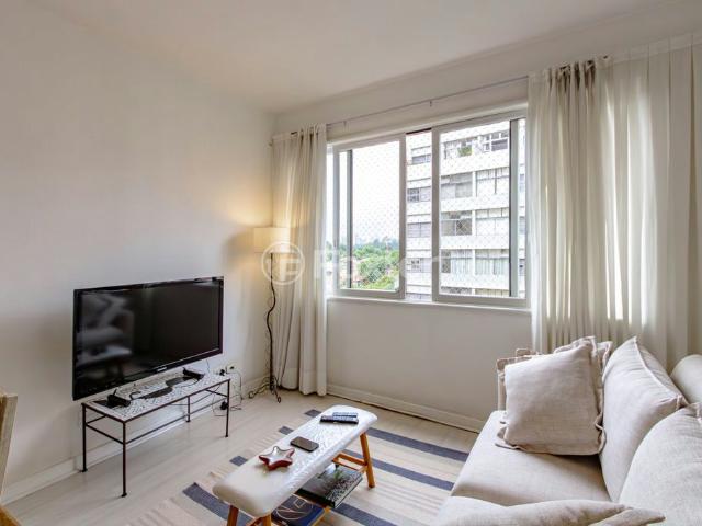 Apartamento em condomínio com 2 dormitórios em São Paulo