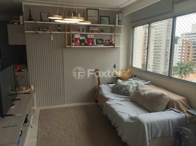Apartamento em condomínio com 2 dormitórios em São Paulo